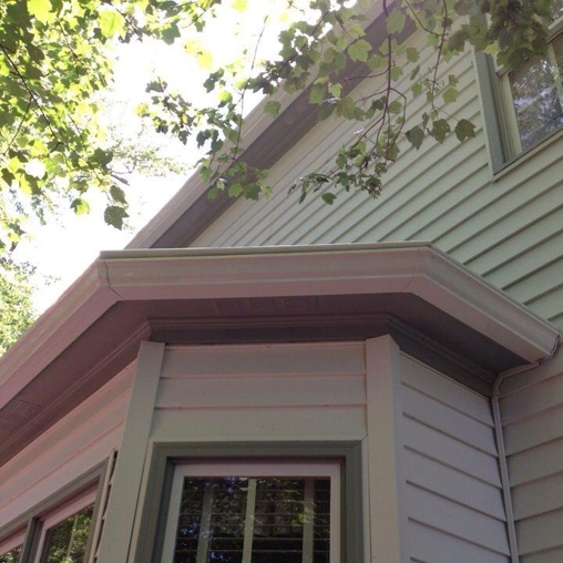 Custom Seamless Gutter Services in Fostoria